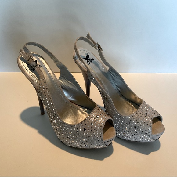 Shiekh | Shoes | Sheikh Silver Peeptoe Platform Shoes Size 9 | Poshmark